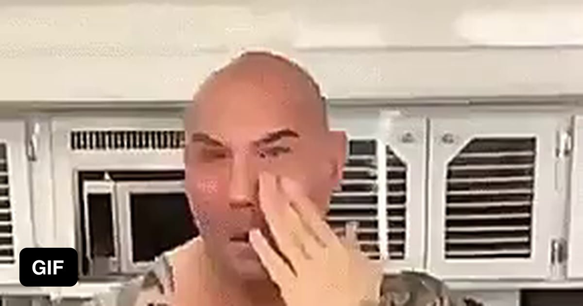 Dave Bautista getting his Drax makeup on - 9GAG