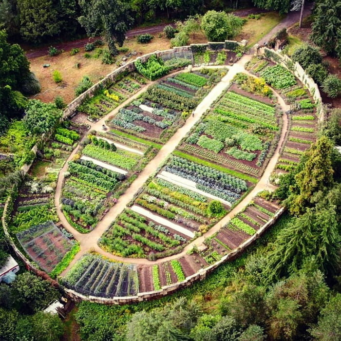 Walled Kitchen Garden at Gravetye Manor, West Sussex, UK - 9GAG