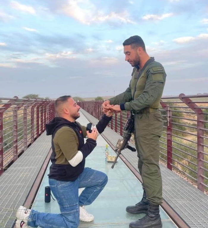 Idf gay 🩷 ️🧡💛💚🩵💙💜 - 9GAG