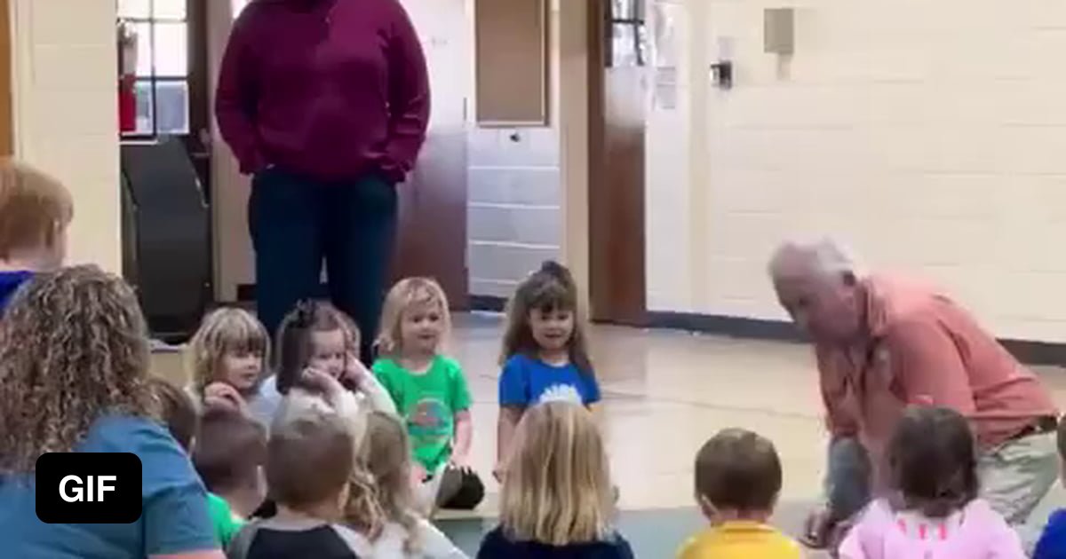 Oh sheeeeit he saw me - 9GAG