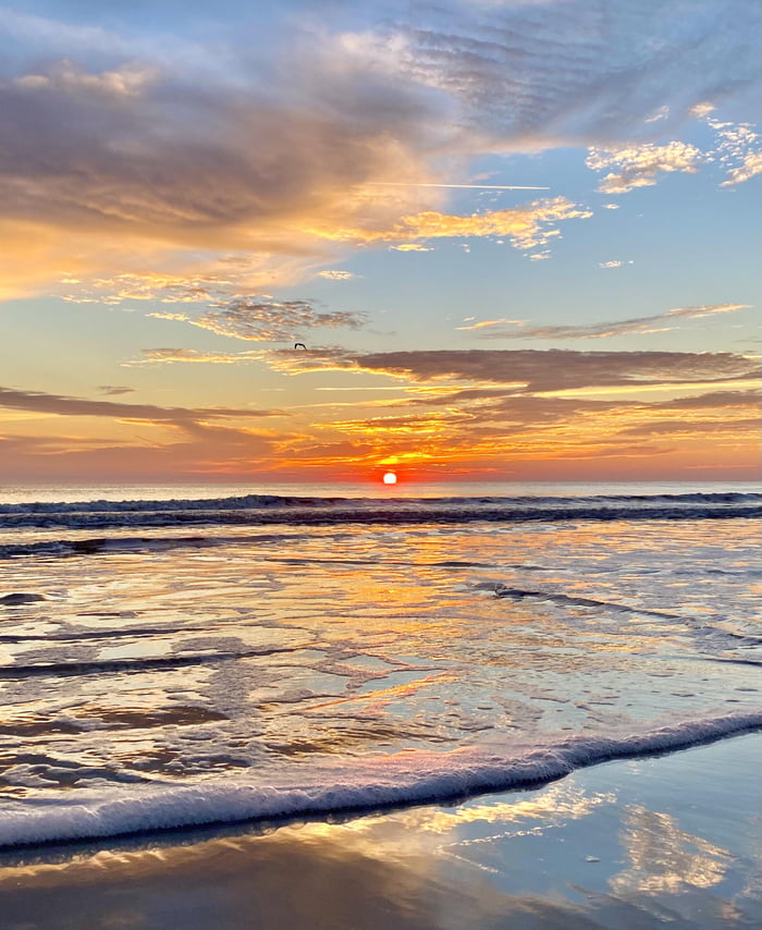 This very nice sunrise - 9GAG