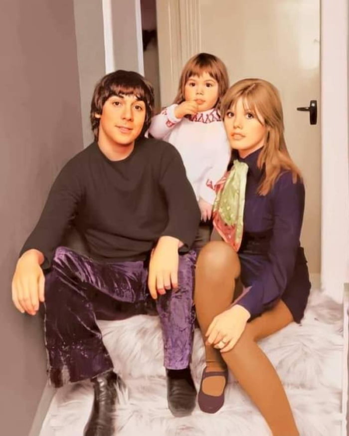 Keith Moon with his wife, Kim, and daughter, Mandy, 1969. - 9GAG
