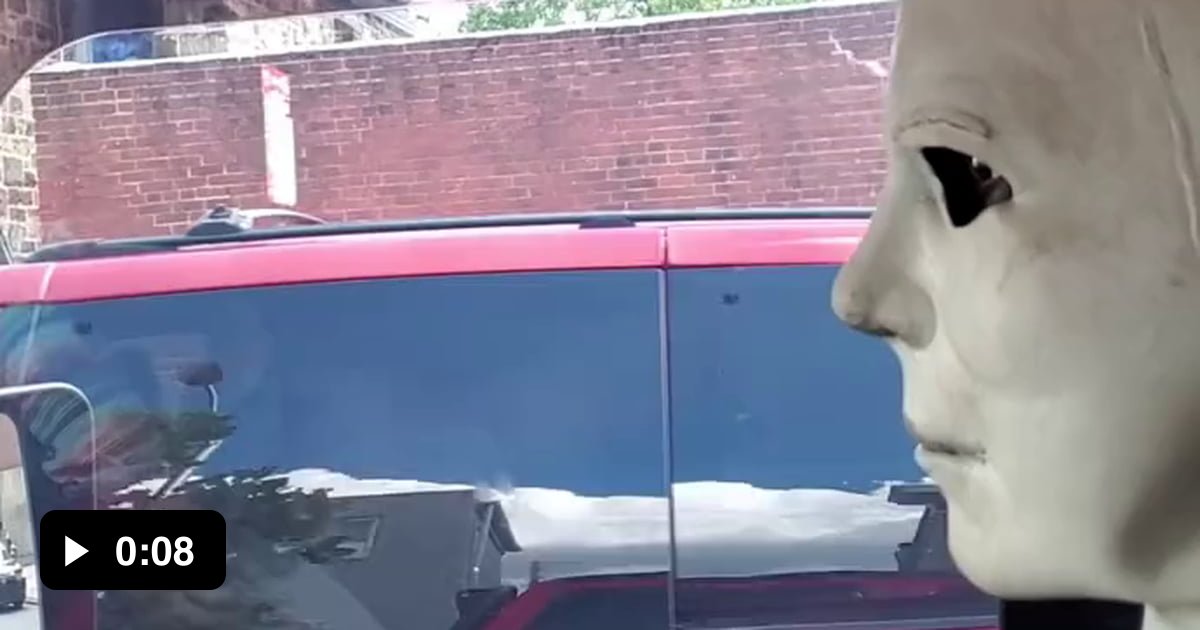 Funny guys in prank - 9GAG