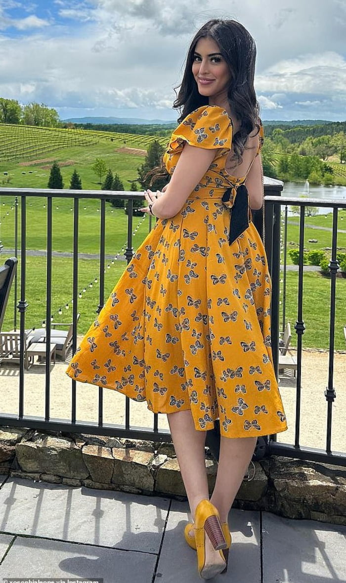 Boys we lost another soul from the adult industry!! RIP Sophia - 9GAG