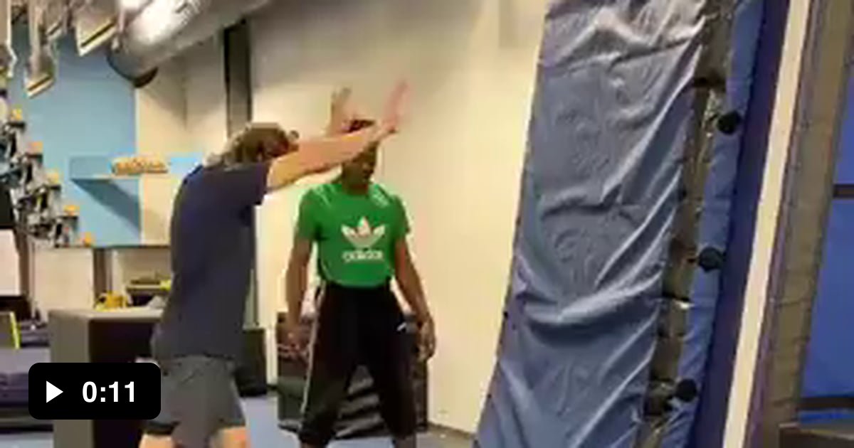 Kick the wall - 9GAG