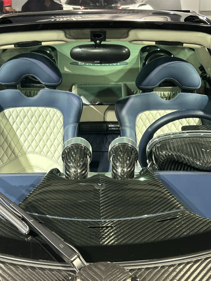 Pagani missed out the carbon bit on the rear view mirror - 9GAG