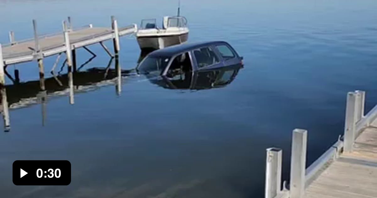 Bad day at the boat launch... - 9GAG