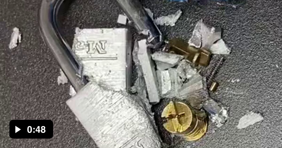 A gallium key interacts with aluminum lock - 9GAG