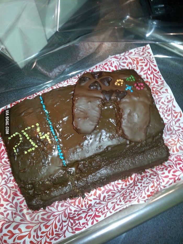 When you try to bake ps4 cake.. - 9GAG