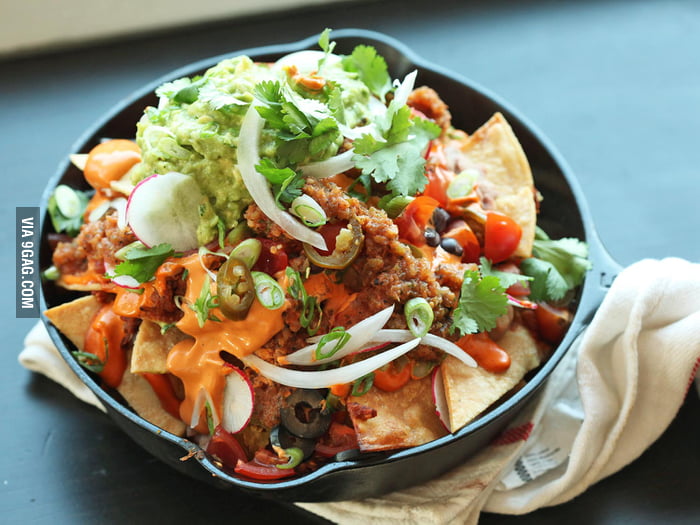 The Ultimate Fully Loaded Nachos - 9GAG
