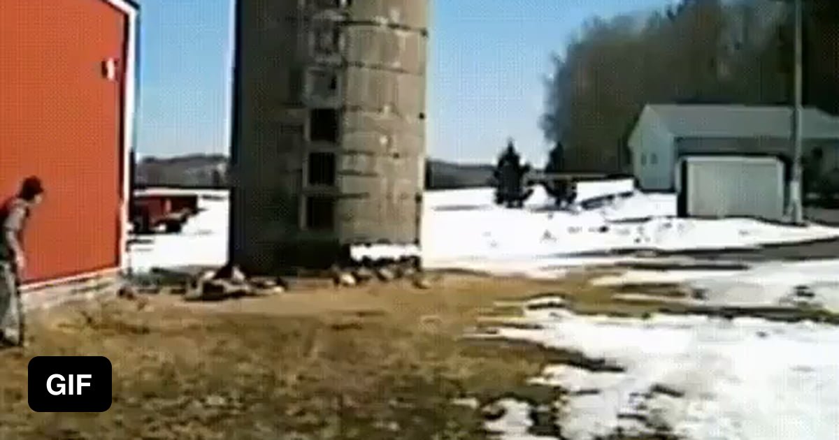 This falling silo - 9GAG