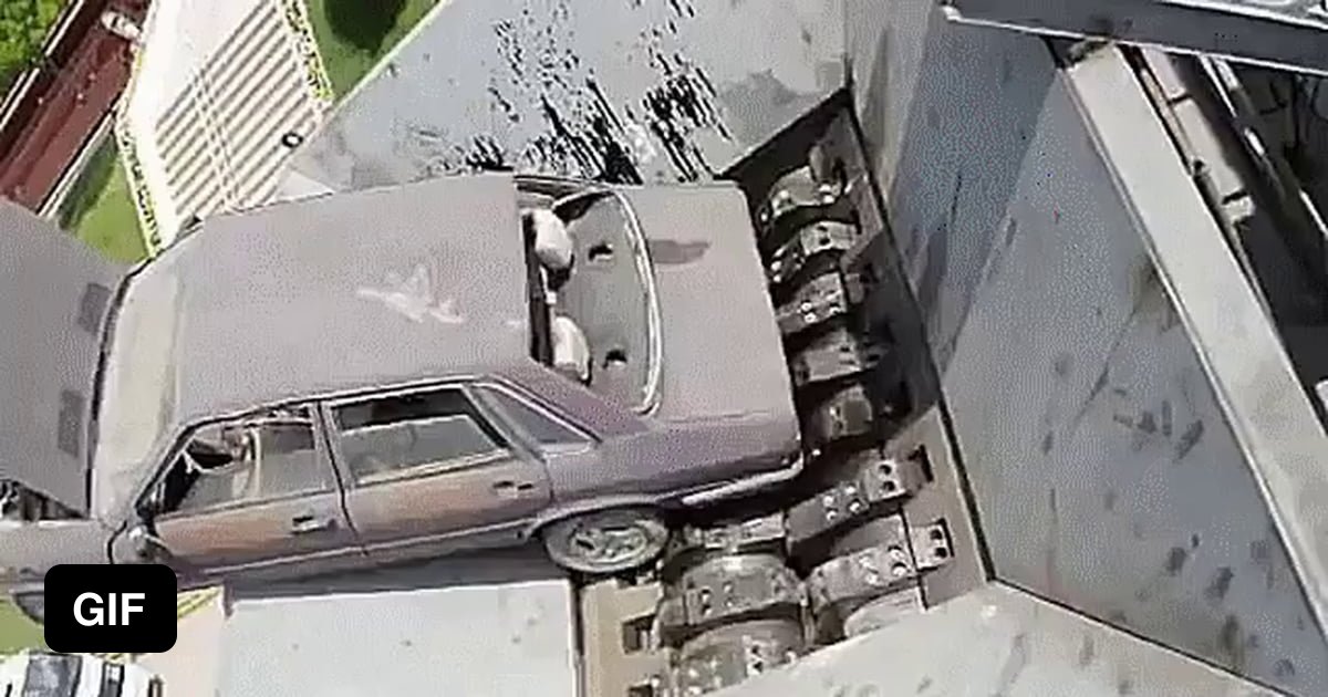 The way this car gets destroyed - 9GAG