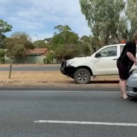 Australian idiot - 9GAG