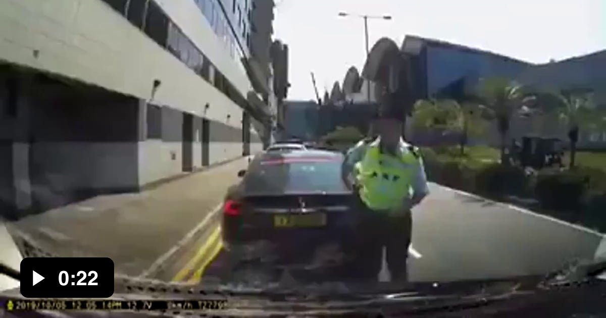 The Academy Award for worst acting as a dash cam goes to this airport security - 9GAG