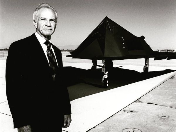 F-117 Nighthawk, first stealth aircraft.......destroyer of Iraq - 9GAG