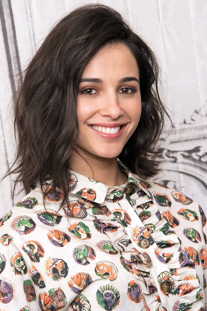 Naomi Scott turns 25 today - 9GAG