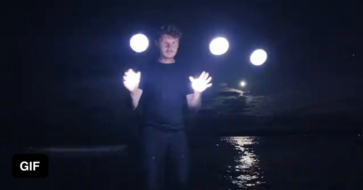 Orbit Juggling - Daniel Rosenfeldt - 9GAG