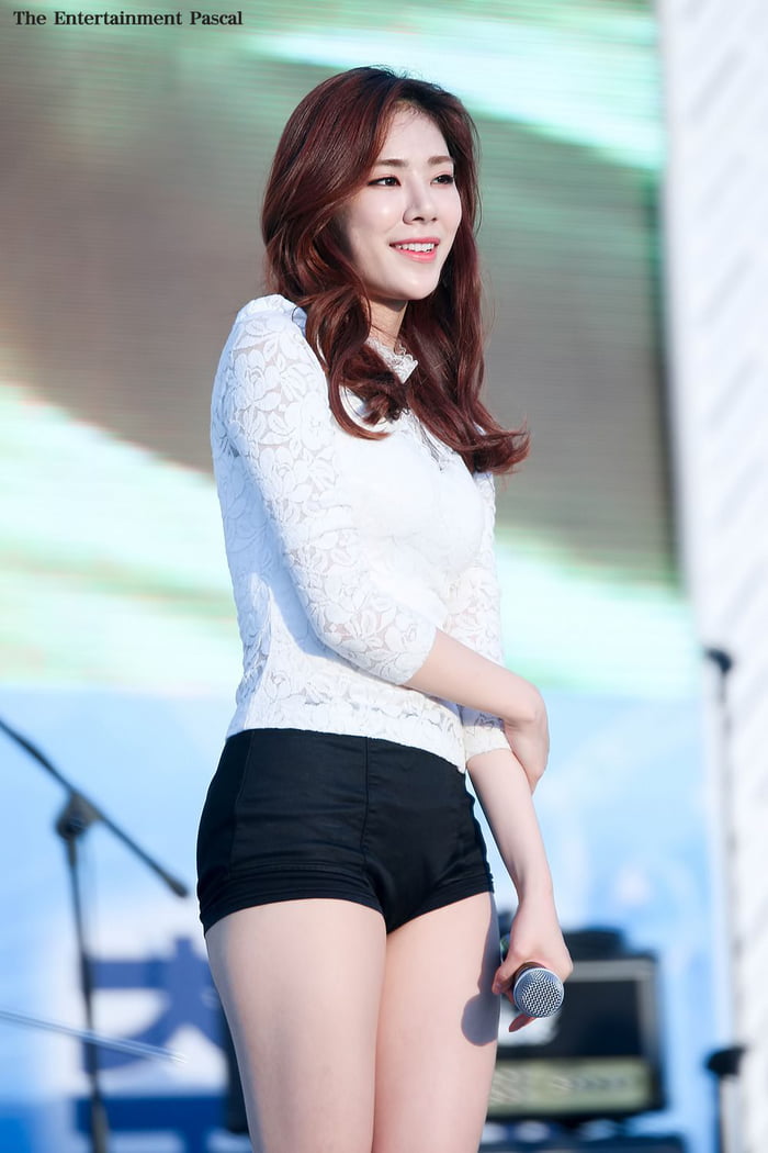 Jeonyul Stellar, do you know girlgroup named Stellar? Stellar's song ...