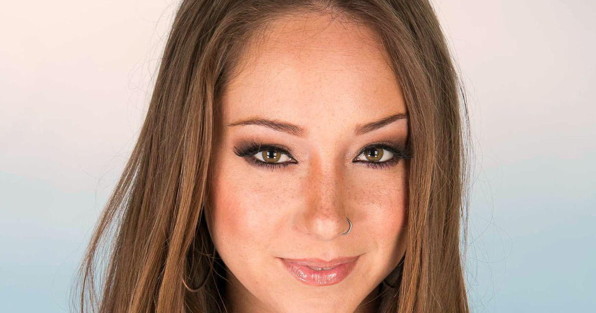 Remy LaCroix - 9GAG