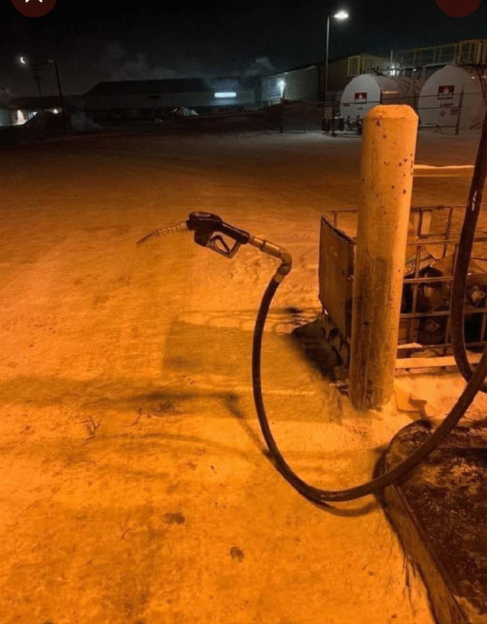 Invisible Garbage Truck Jerry! - 9GAG