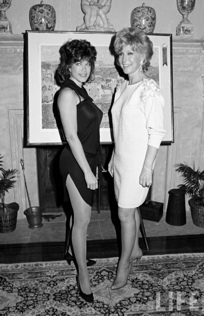 Barbi Benton and Barbara Eden 1970 - 9GAG