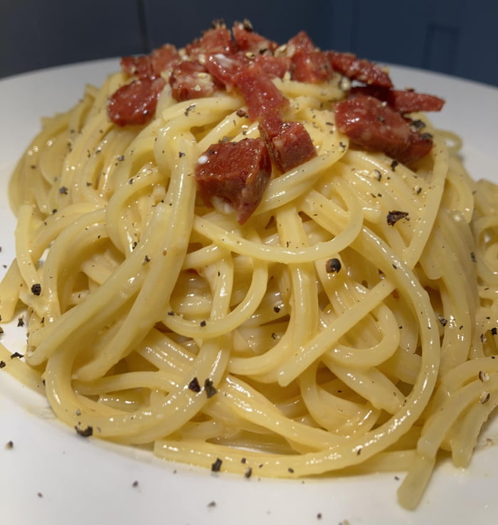(Homemade) A variation on carbonara. Turkish carbonara using sucuk ...