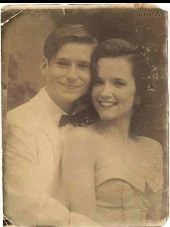 George McFly and Lorraine Baines circa 1955 - 9GAG