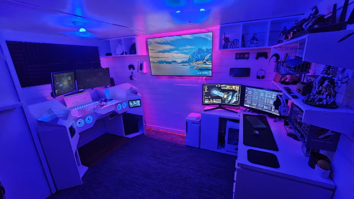 Just checking in! - 9GAG