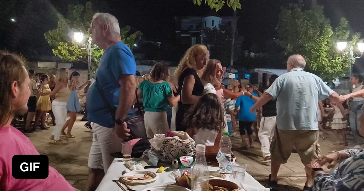 Having fun in greece - 9GAG