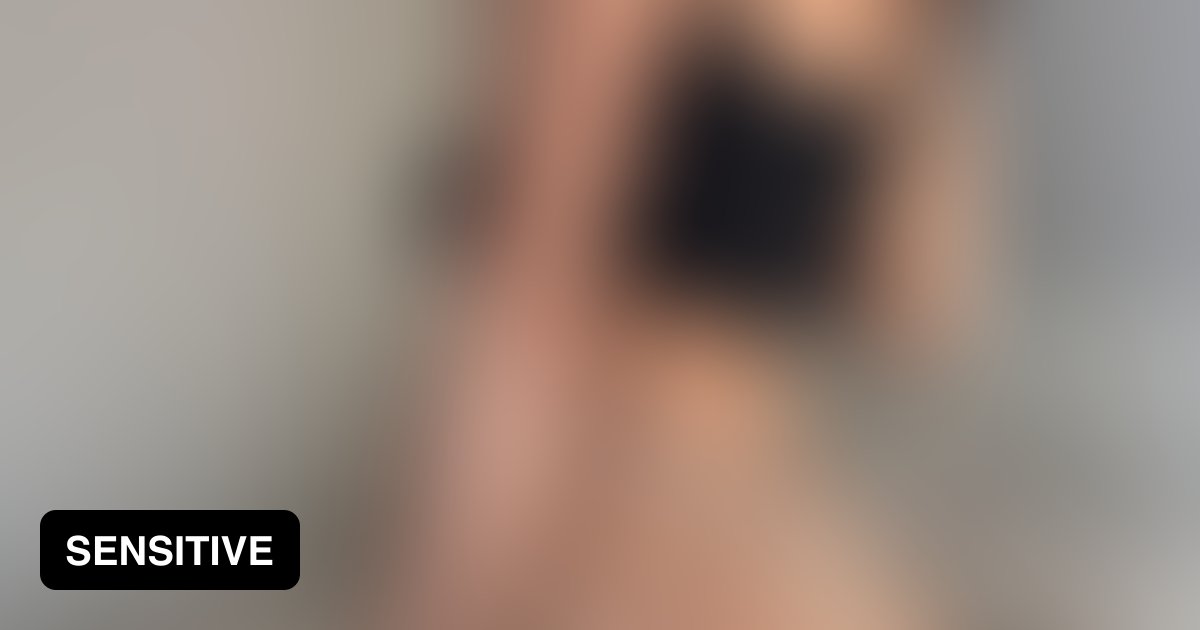 Look so good on this tiny thong right - 9GAG