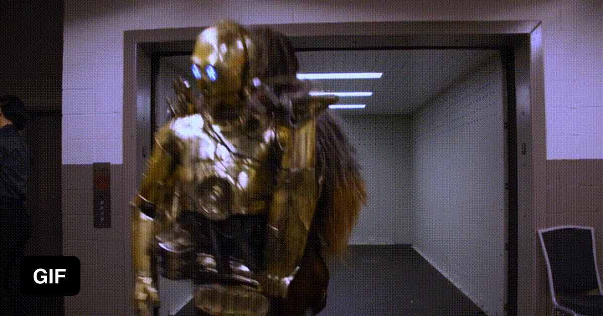 SCENE FROM NEW PREDATOR MOVIE - 9GAG