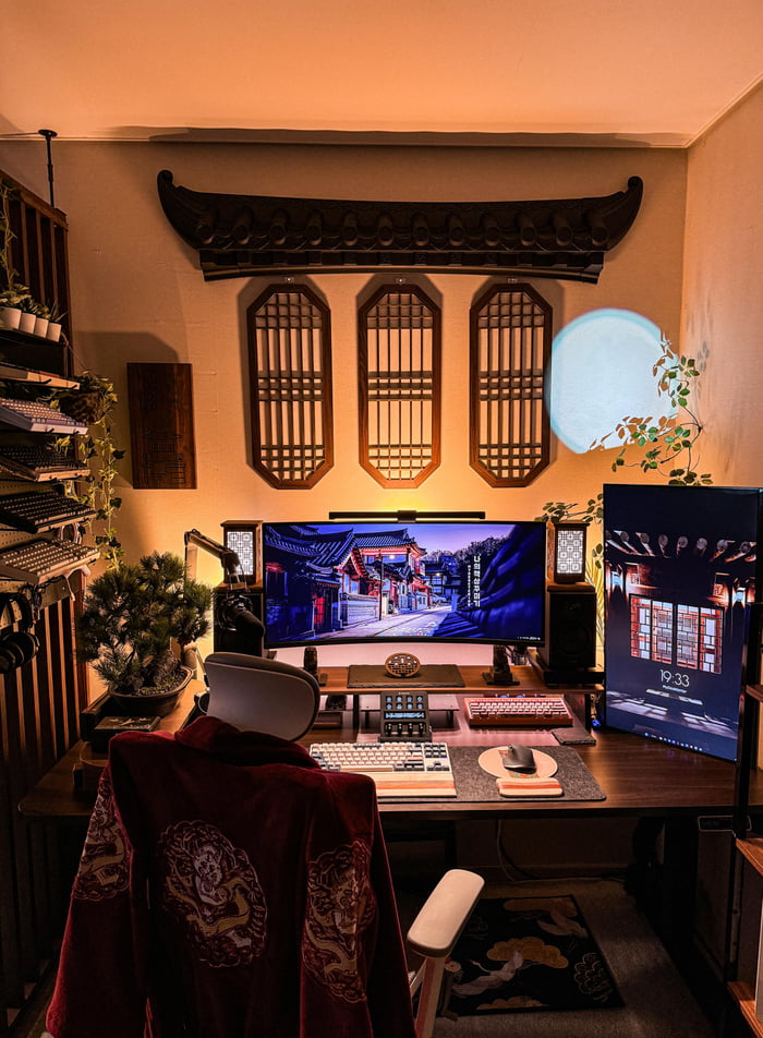 Traditional Korean Desk Setup(Roof) - 9GAG