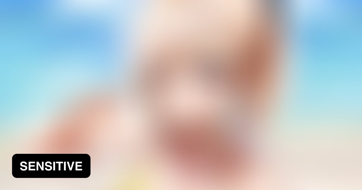 Gold Bikini Girl - 9GAG