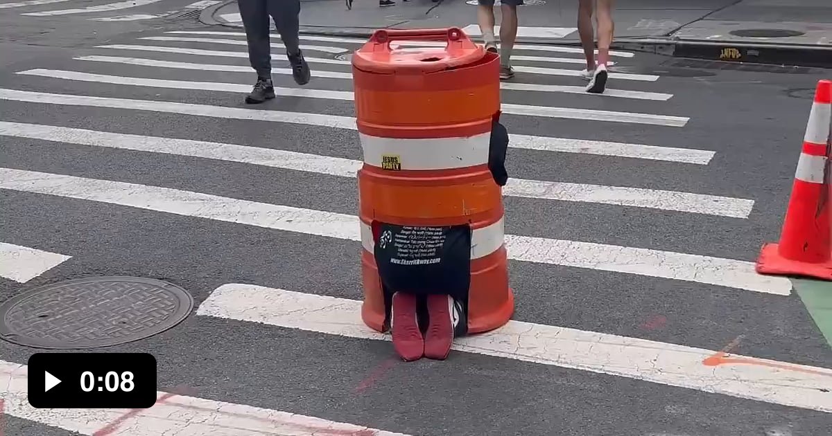 Hostility: 100% ,Damage: 0% - 9GAG