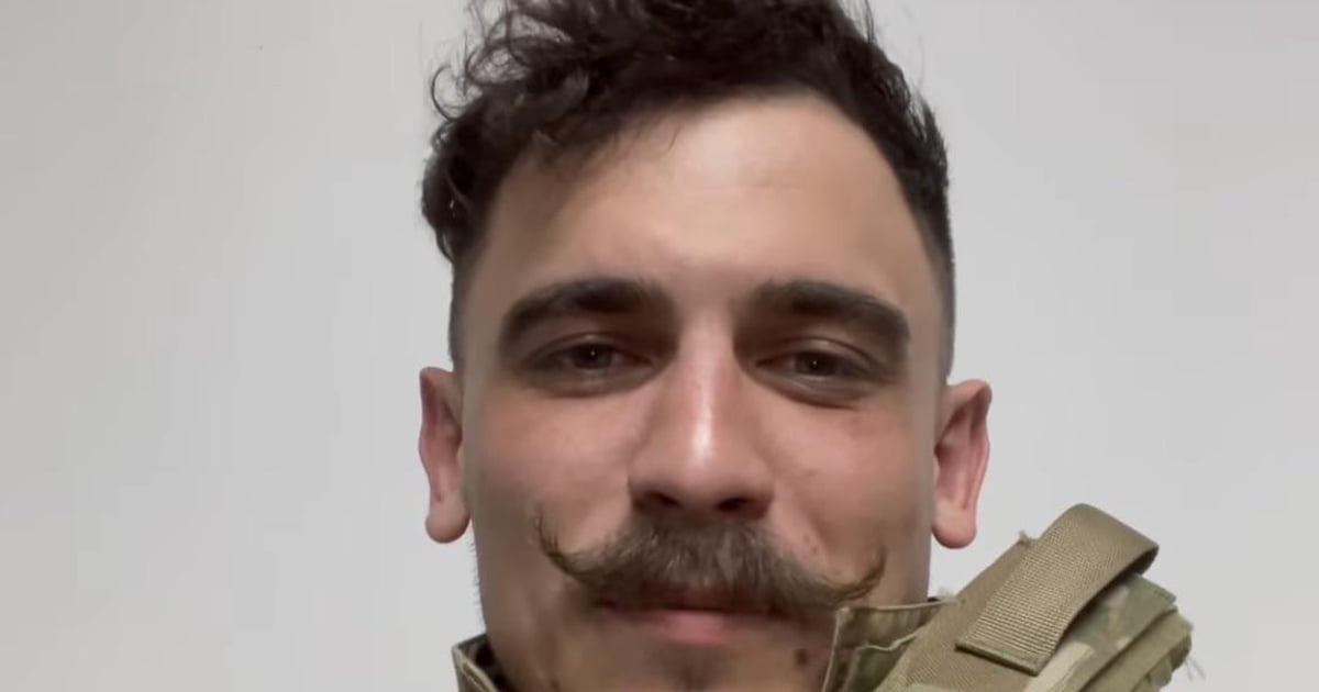 Does anybody know if this guy is still alive? - 9GAG