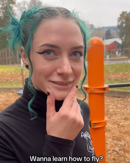 Maniac Pixie Dream Girl experiences? I read you - 9GAG