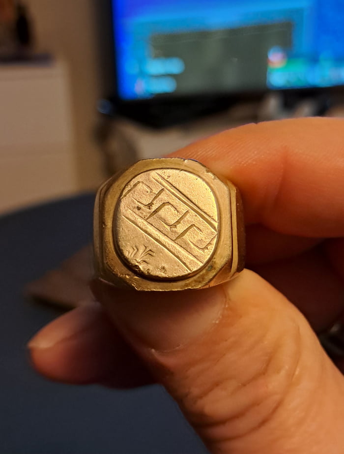 No luck on google, some maniac captain please tell me what these symbols mean - 9GAG