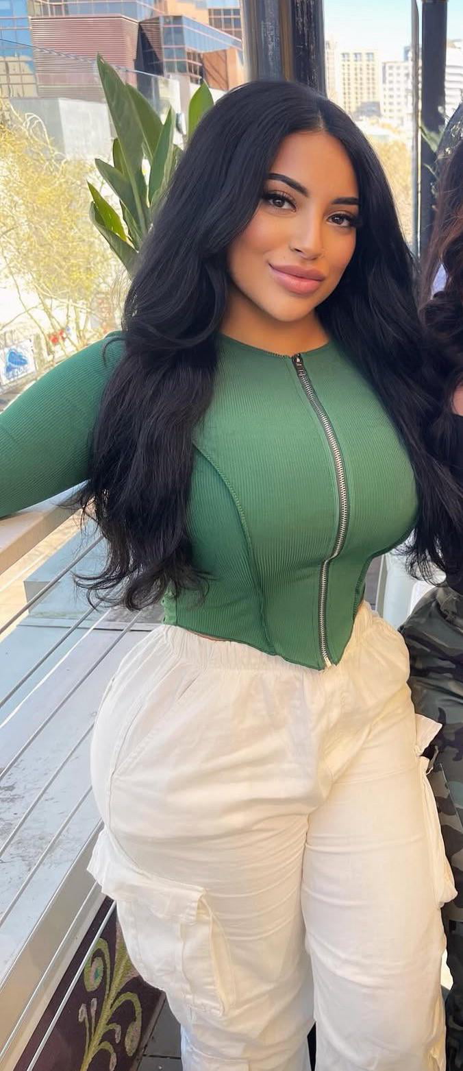 Busty 9gag 5271