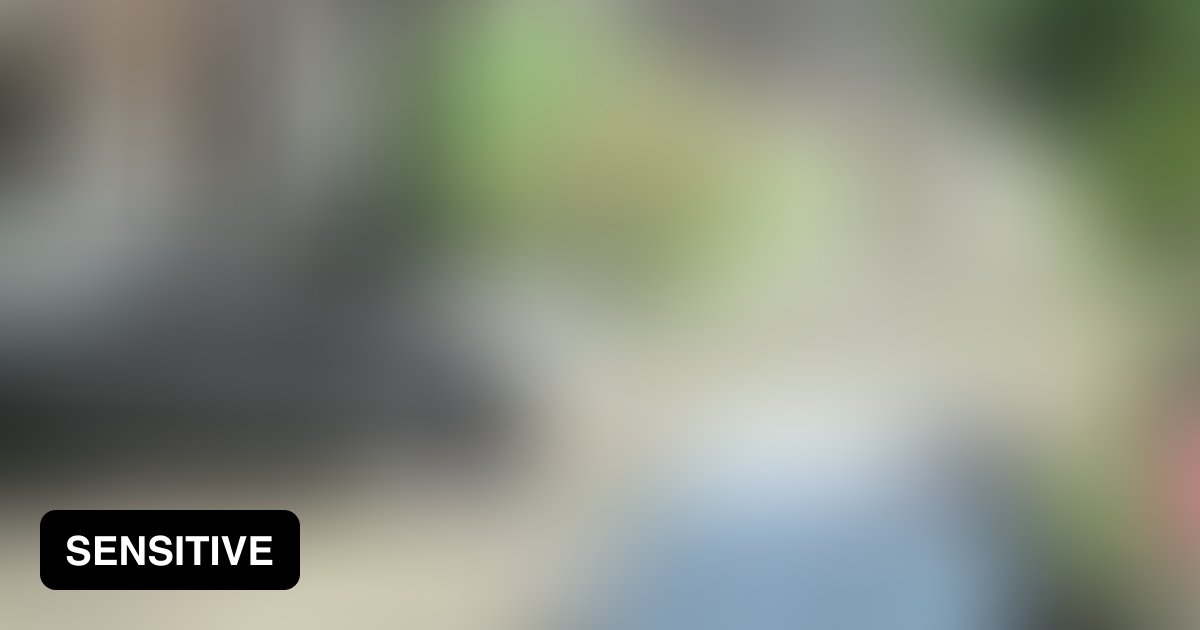 Turun dikit kena kontol - 9GAG