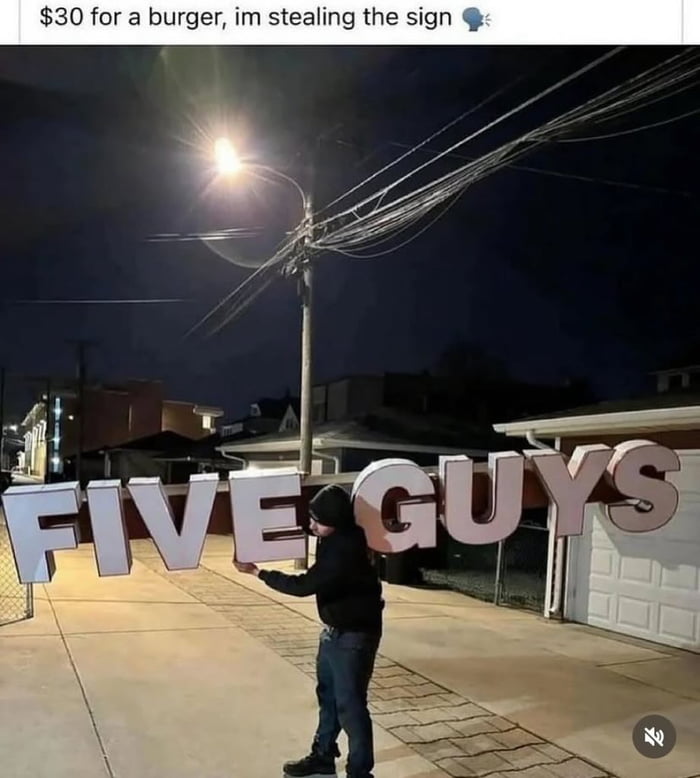 Smol fluffer can't take something this big - 9GAG