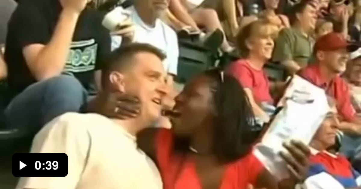 The moment she realizes the big question is for her - 9GAG