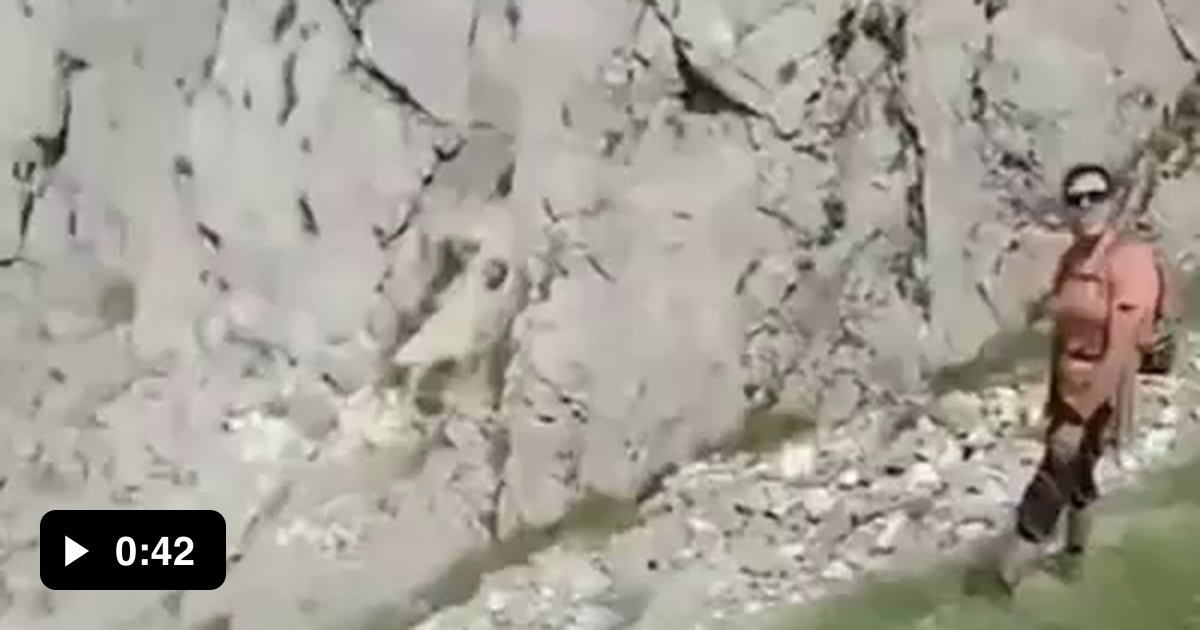 Stream of rocks - 9GAG