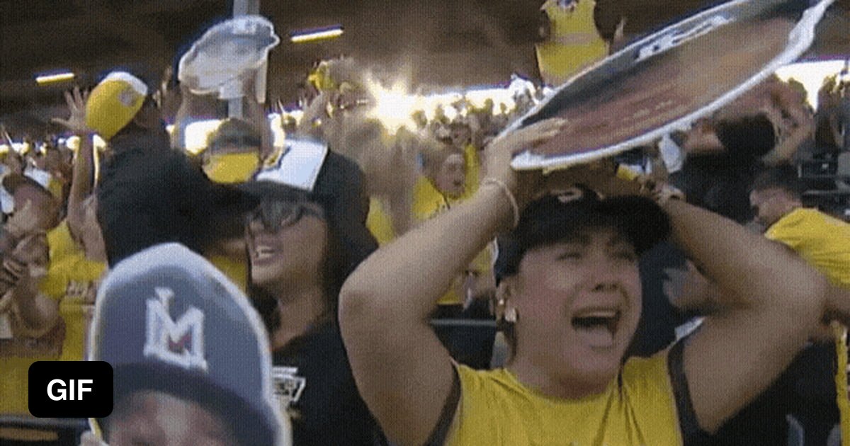 Busty Baseball Mom - 9GAG