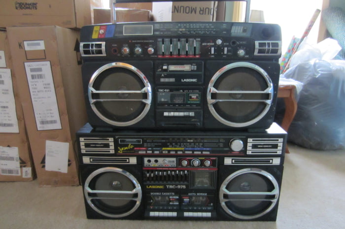 Of old school boomboxes - 9GAG
