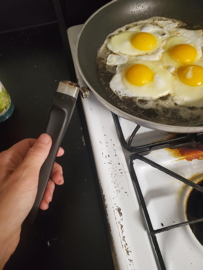 Shook the pan too hard too many times - 9GAG