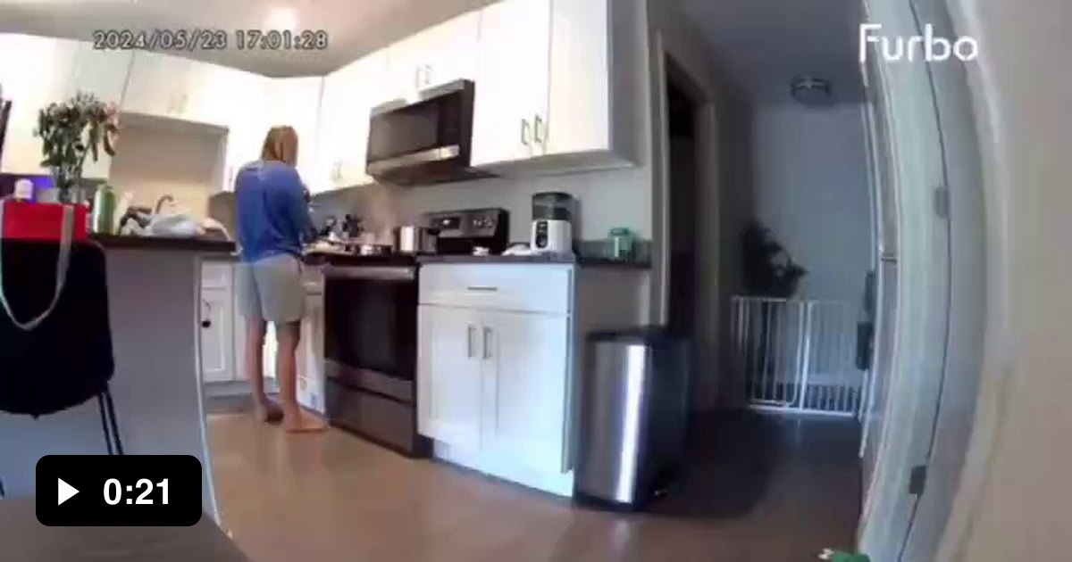 How lesbians cook - 9GAG