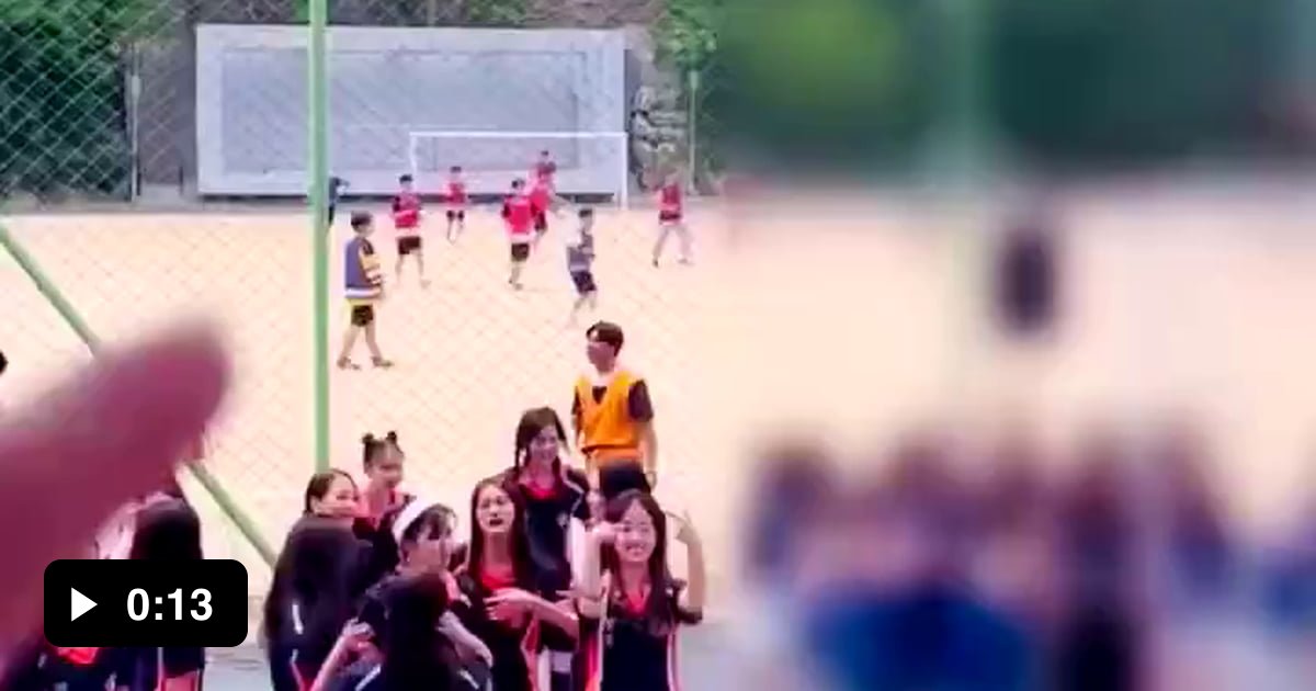 And that's when the class figured out who has an HD camera at home - 9GAG