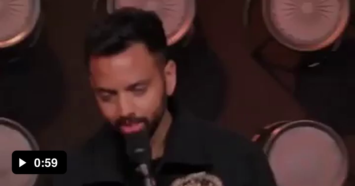 Comedian gets confused by audience member - 9GAG