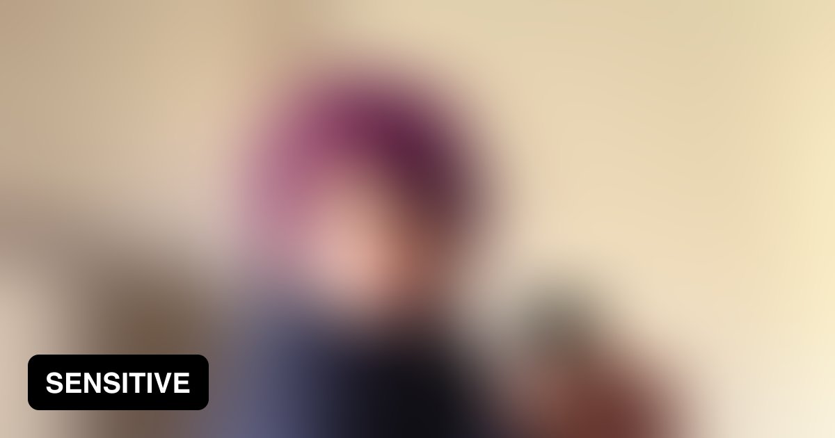 Thick emo girl in very tight jeans - 9GAG