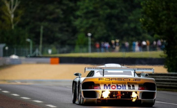 Legendary PORSCHE GT1 LM - 9GAG